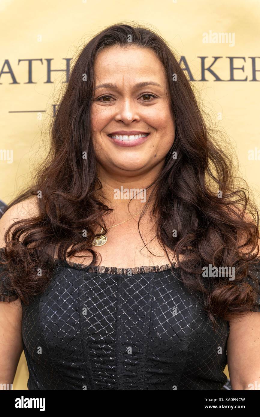 Producer Leilani Turner attends The Icons Of Hollywood Oscar Viewing ...
