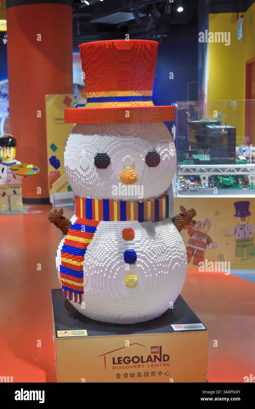 Snowman by lego brick Stock Photo - Alamy