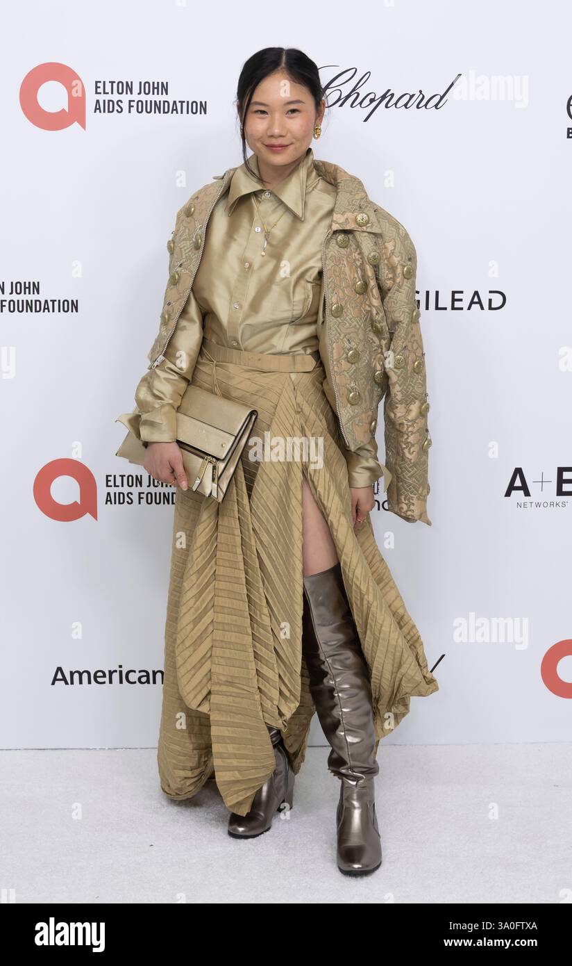 Lacy Wright arrives at the 33rd Annual Elton John AIDS Foundation ...