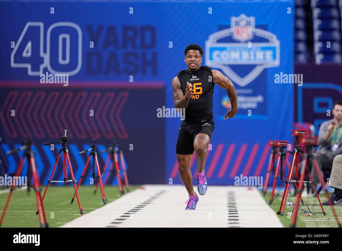 Texas wide receiver Matthew Golden runs the 40-yard dash at the NFL ...