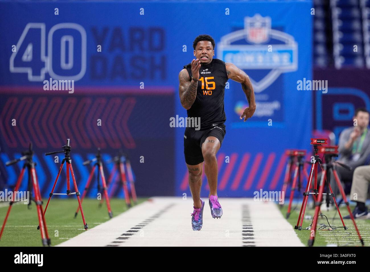 Texas wide receiver Matthew Golden runs the 40-yard dash at the NFL ...