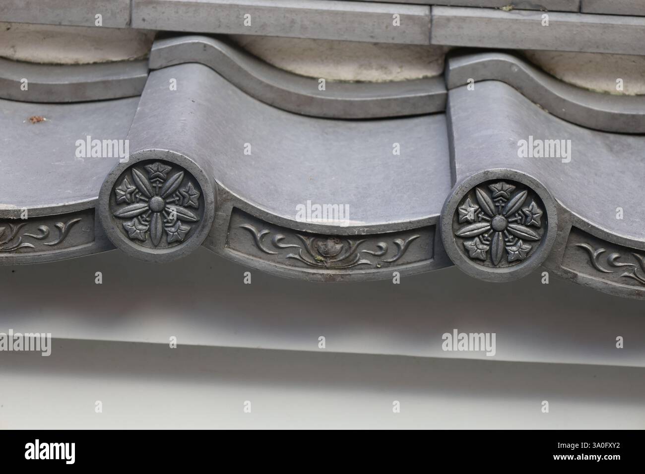 Temple roof tiles Stock Photo - Alamy