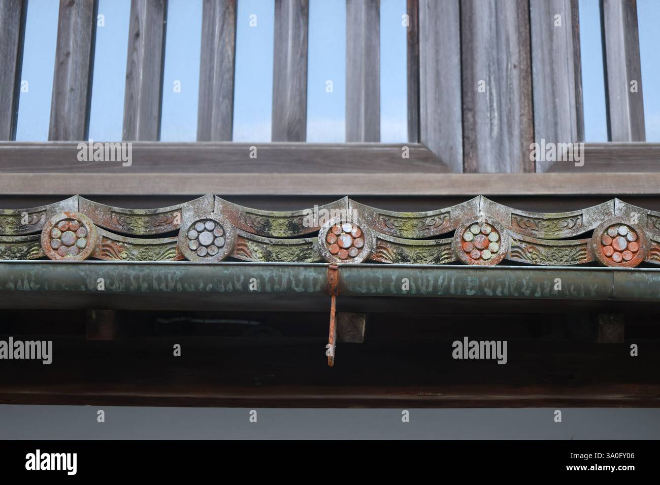 Japanese roof tile hi-res stock photography and images - Alamy