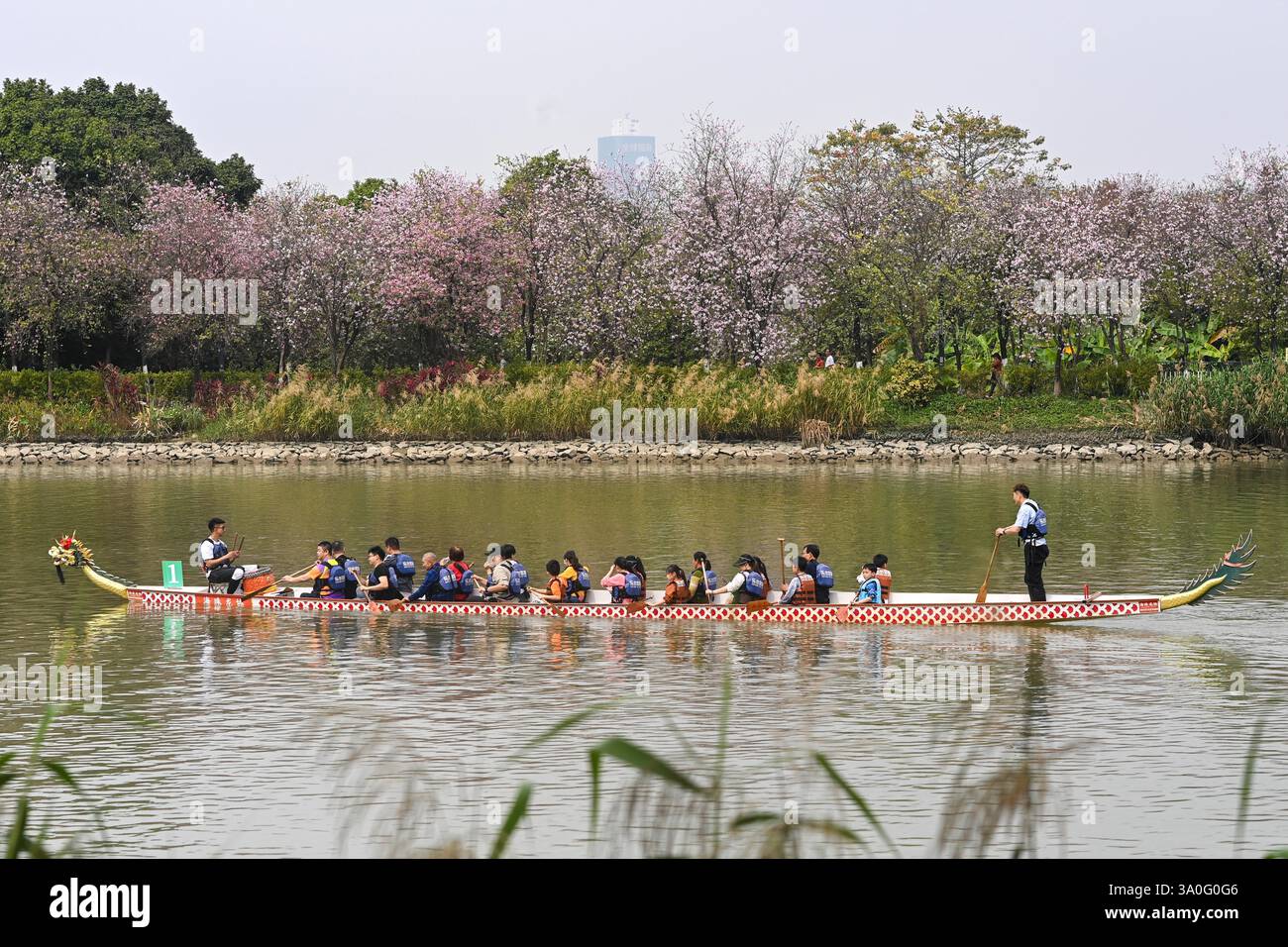 **CHINESE MAINLAND, HONG KONG, MACAU AND TAIWAN OUT** People admire ...
