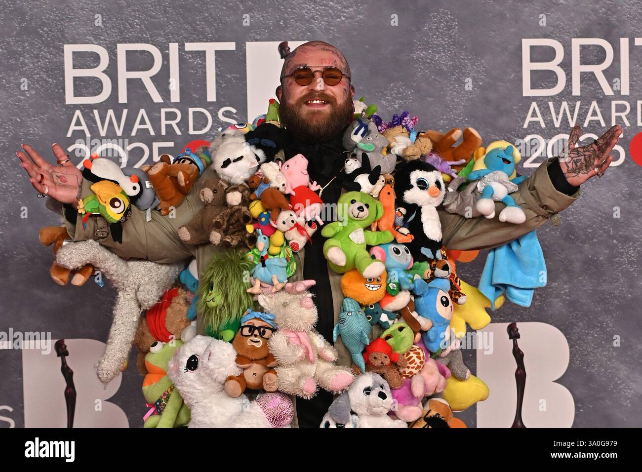 ***STRICTLY EDITORIAL USE ONLY*** Teddy Swims attends The BRIT Awards 2025 in London, England ...