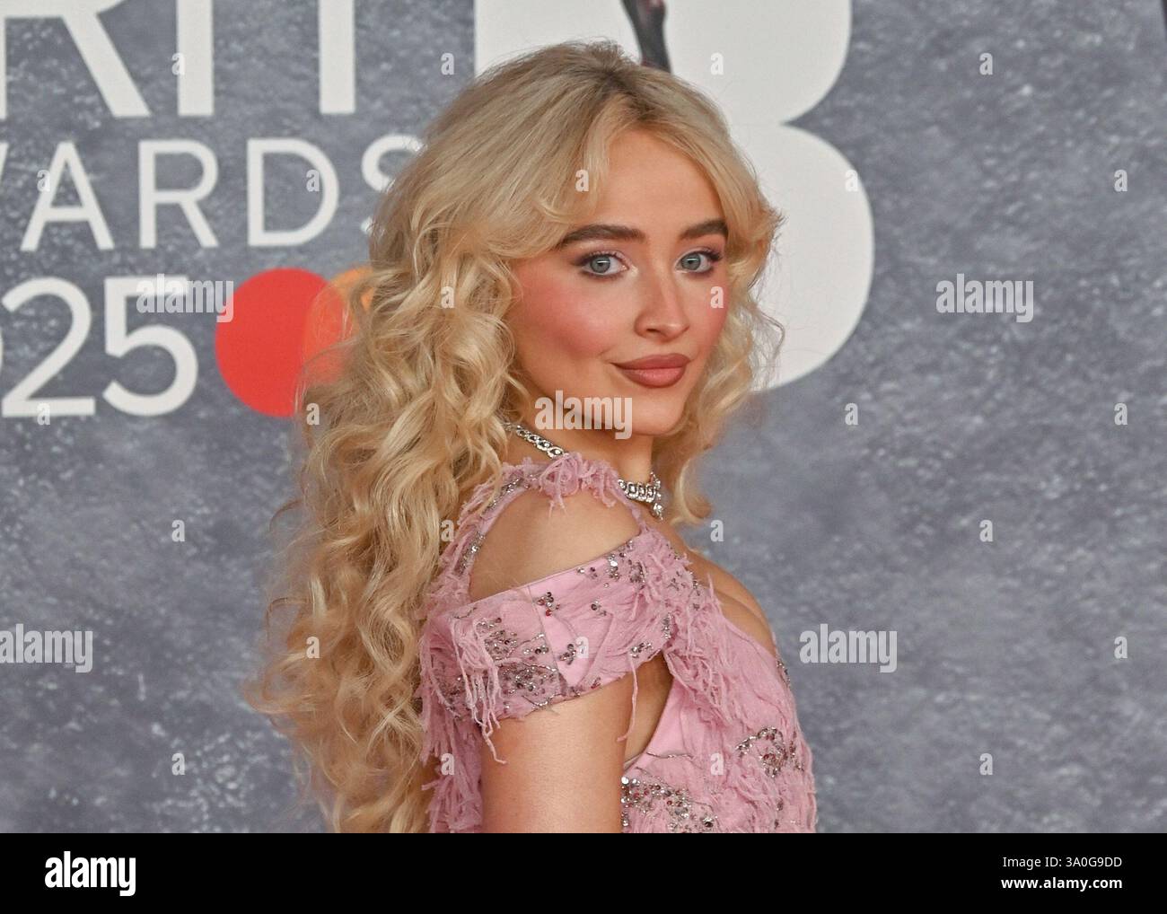 Sabrina carpenter 2025 hi-res stock photography and images - Alamy