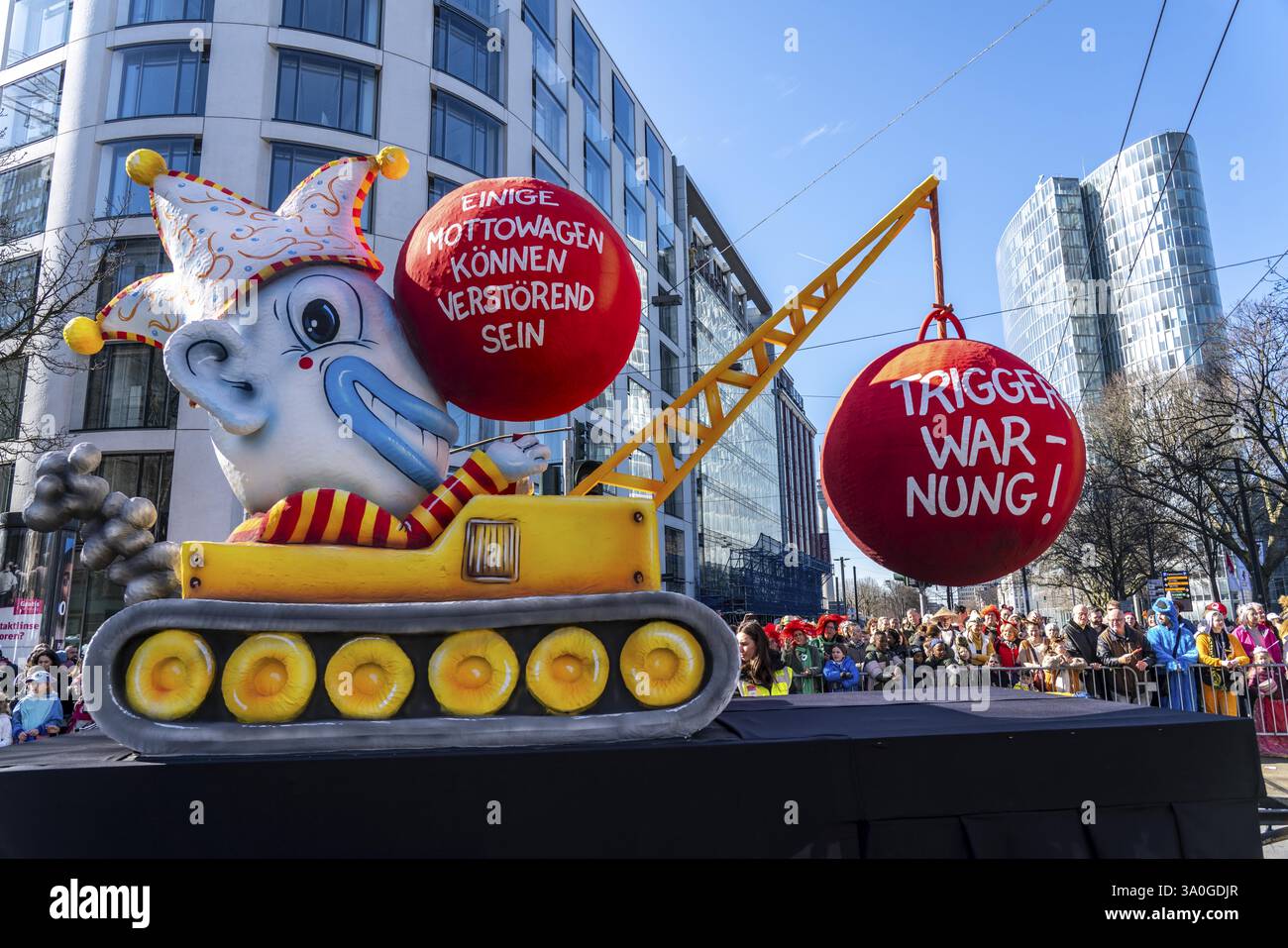 Rose Monday parade in Duesseldorf, themed float by float builder ...