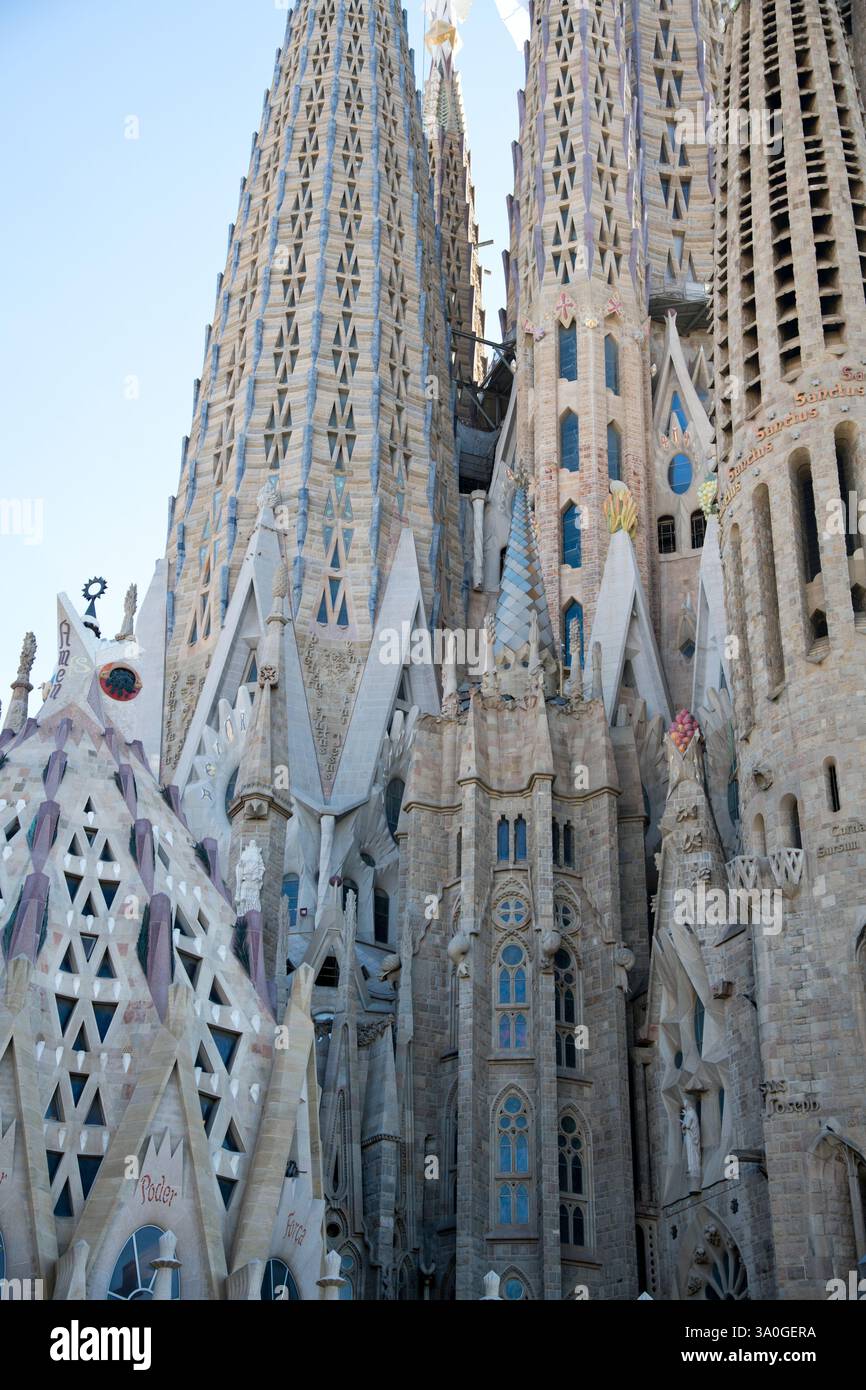 Barcelona,Catalonia,Spain,Architecture,Buildings,Gaudi Buildings,Street ...