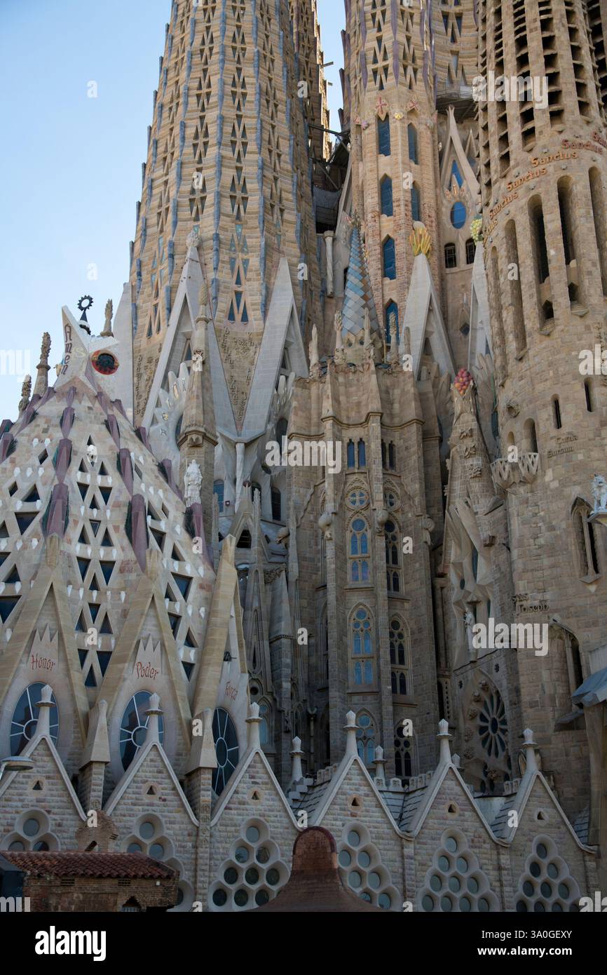 Barcelona,Catalonia,Spain,Architecture,Buildings,Gaudi Buildings,Street ...