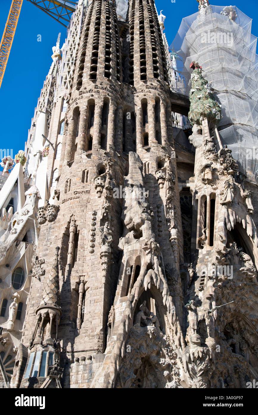 Barcelona,Catalonia,Spain,Architecture,Buildings,Gaudi Buildings,Street ...