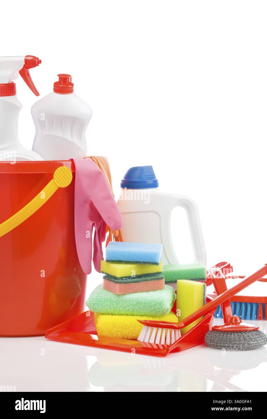 Cleaning up graffiti hi-res stock photography and images - Alamy