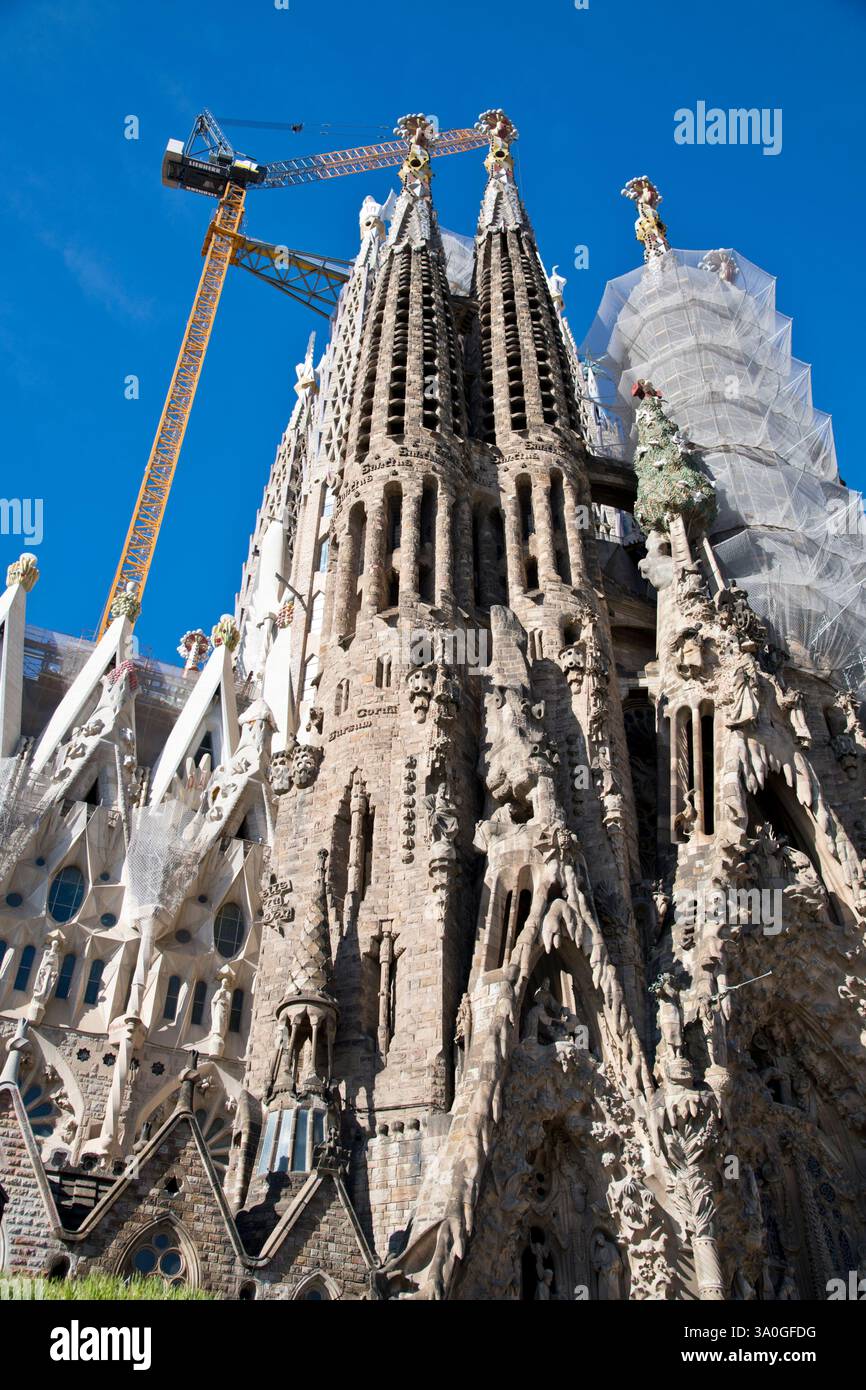 Barcelona,Catalonia,Spain,Architecture,Buildings,Gaudi Buildings,Street ...