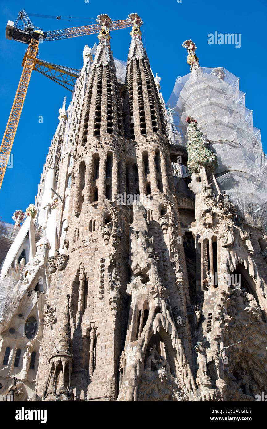 Barcelona,Catalonia,Spain,Architecture,Buildings,Gaudi Buildings,Street ...