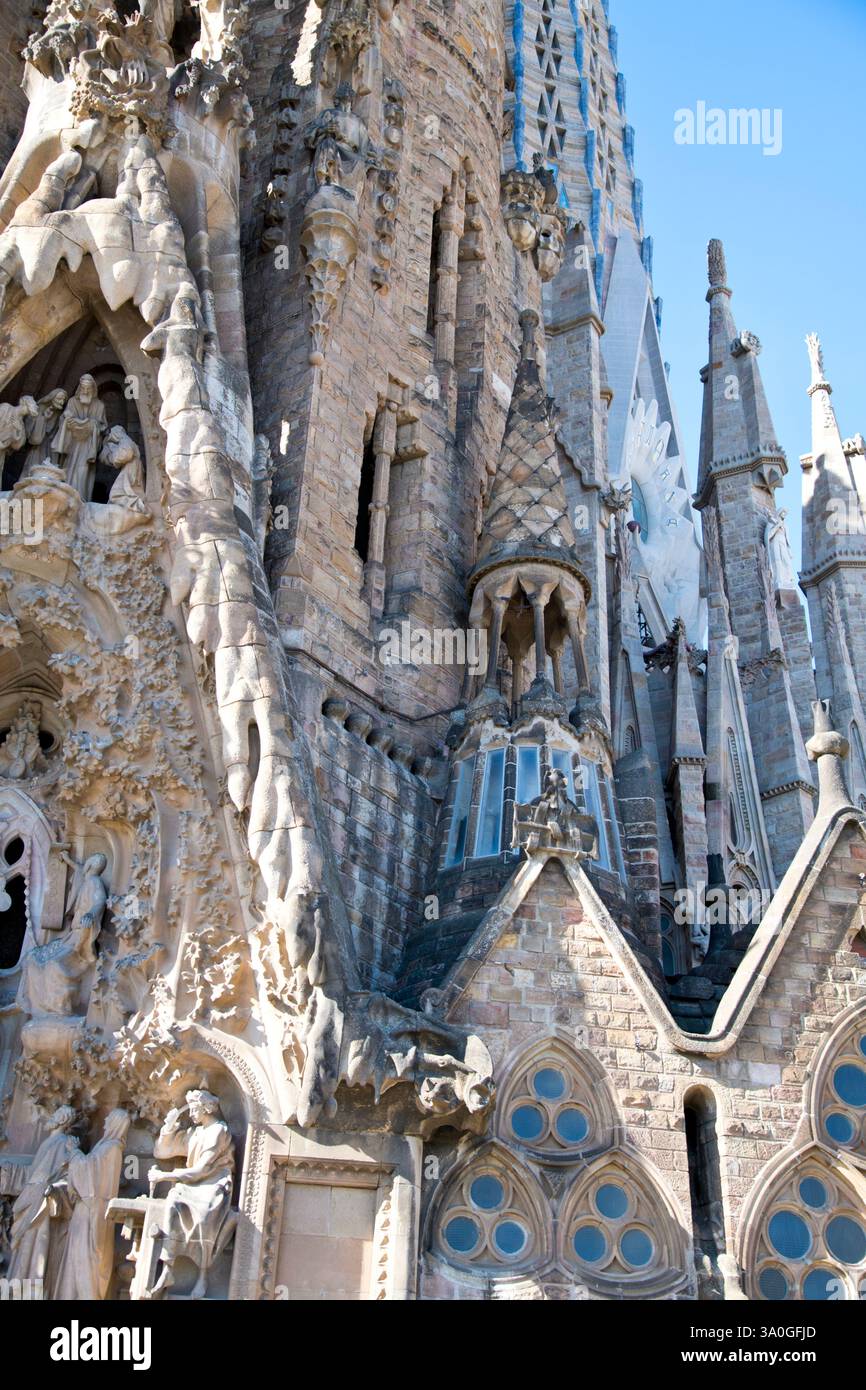 Barcelona,Catalonia,Spain,Architecture,Buildings,Gaudi Buildings,Street ...