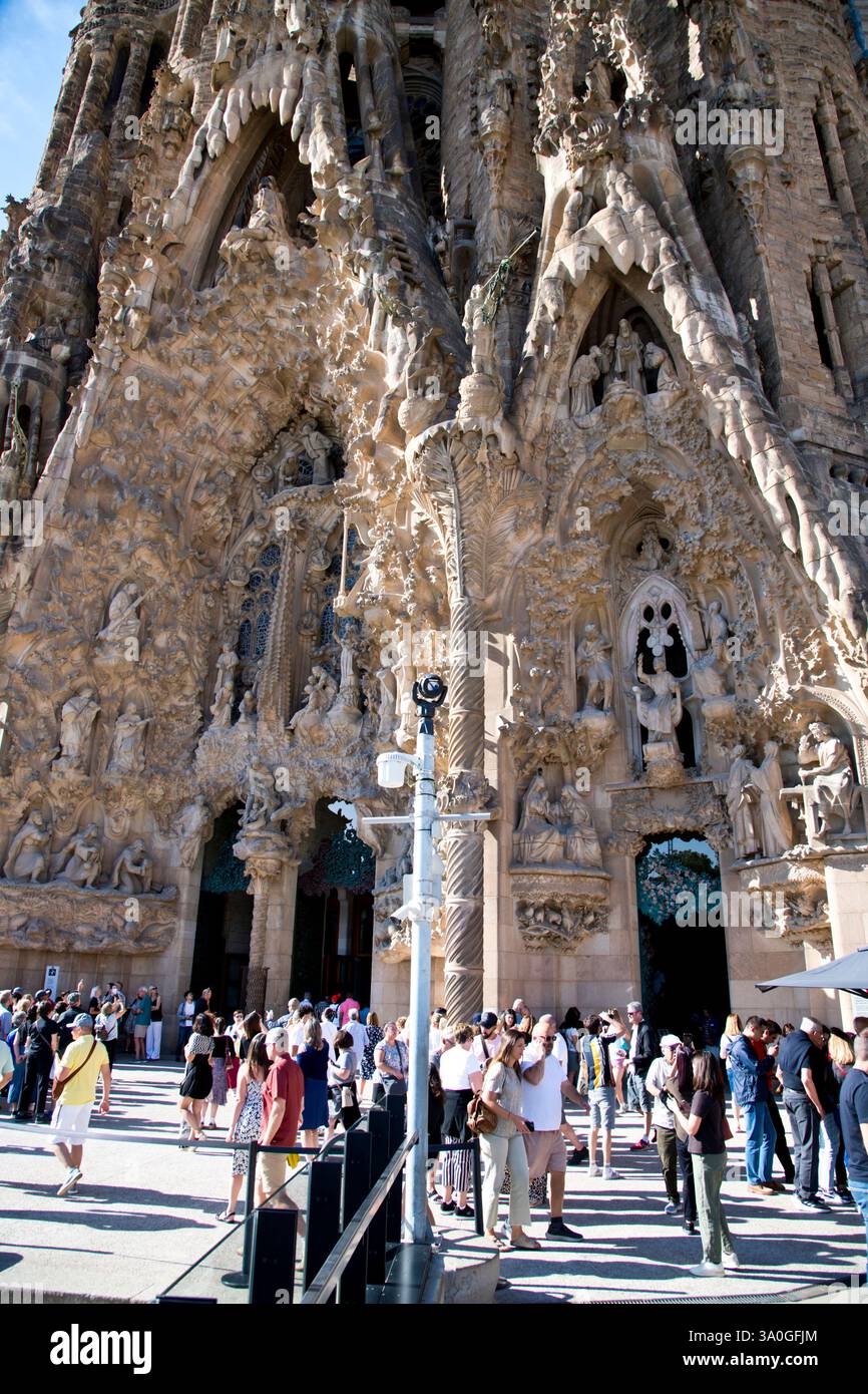 Barcelona,Catalonia,Spain,Architecture,Buildings,Gaudi Buildings,Street ...