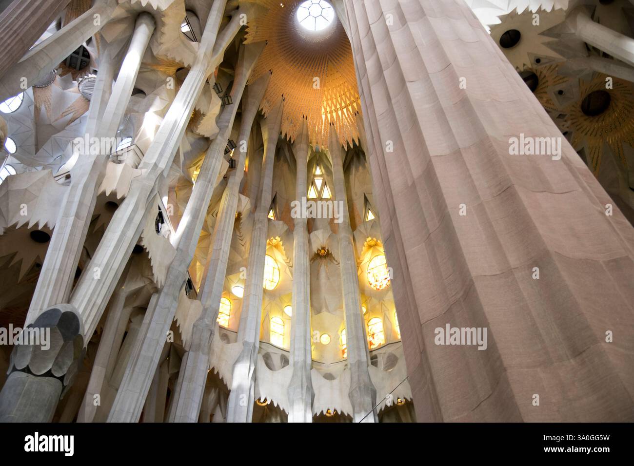 Barcelona,Catalonia,Spain,Architecture,Buildings,Gaudi Buildings,Street ...