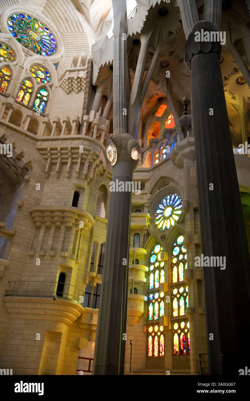 Barcelona,Catalonia,Spain,Architecture,Buildings,Gaudi Buildings,Street ...