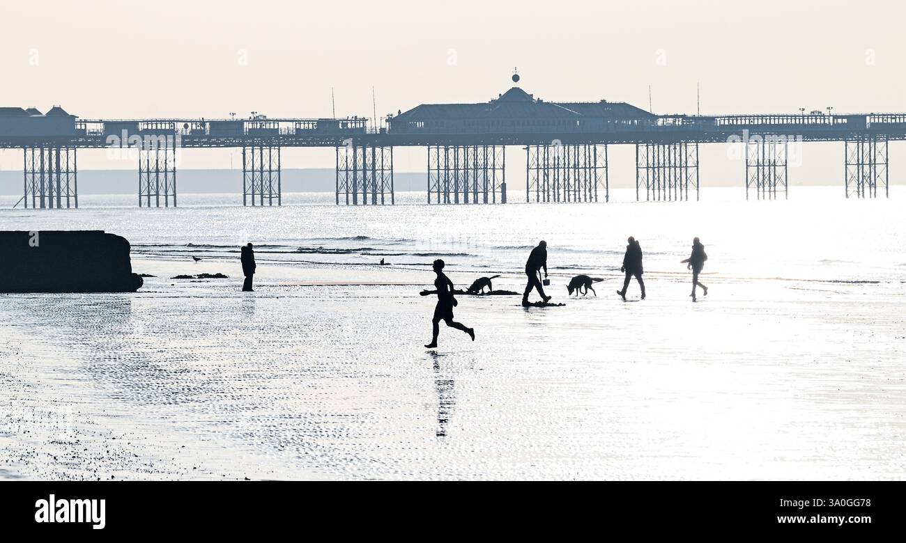Brighton beach spring 2025 hi-res stock photography and images - Alamy