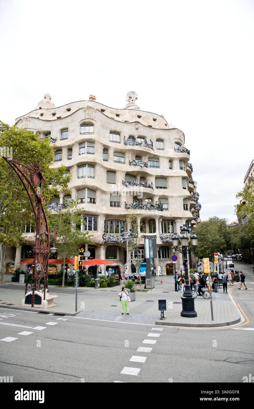 Barcelona,Catalonia,Spain,Architecture,Buildings,Gaudi Buildings,Street ...