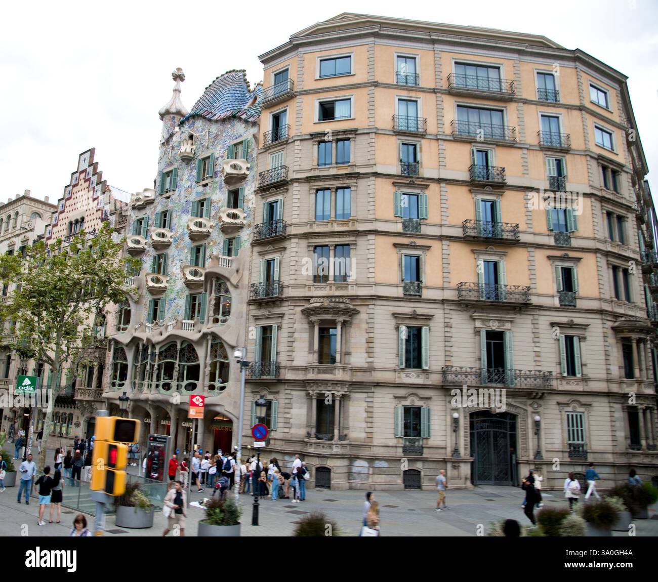 Barcelona,Catalonia,Spain,Architecture,Buildings,Gaudi Buildings,Street ...