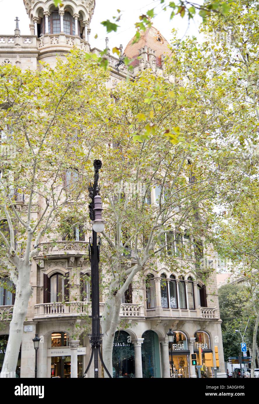 Barcelona,Catalonia,Spain,Architecture,Buildings,Gaudi Buildings,Street ...