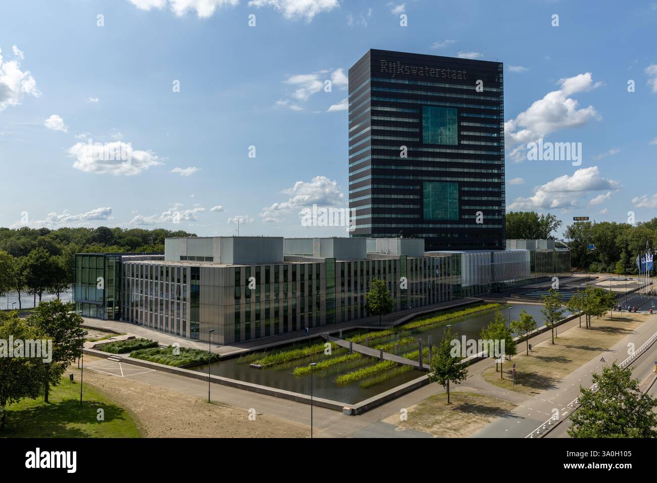Rijkswaterstaat building. Headquarters of the Directorate-General for Public Works and Water ...