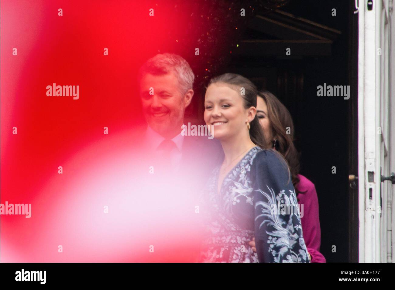 The king turns to the queen hi-res stock photography and images - Alamy