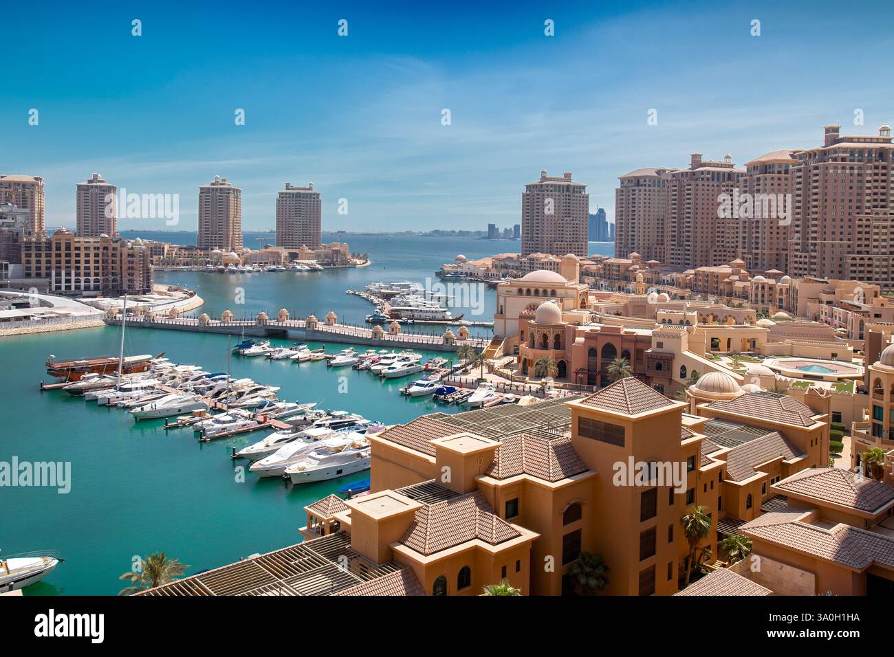 Aerial view of Pearl Qatar Porto Arabia Doha Qatar Stock Photo - Alamy