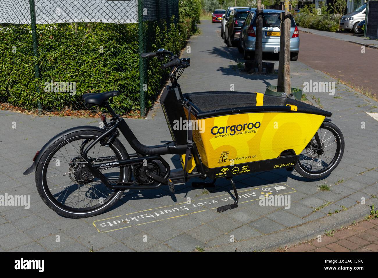 Rental Cargoroo neighborhood cargo bike. Cargoroo is an electric shared ...