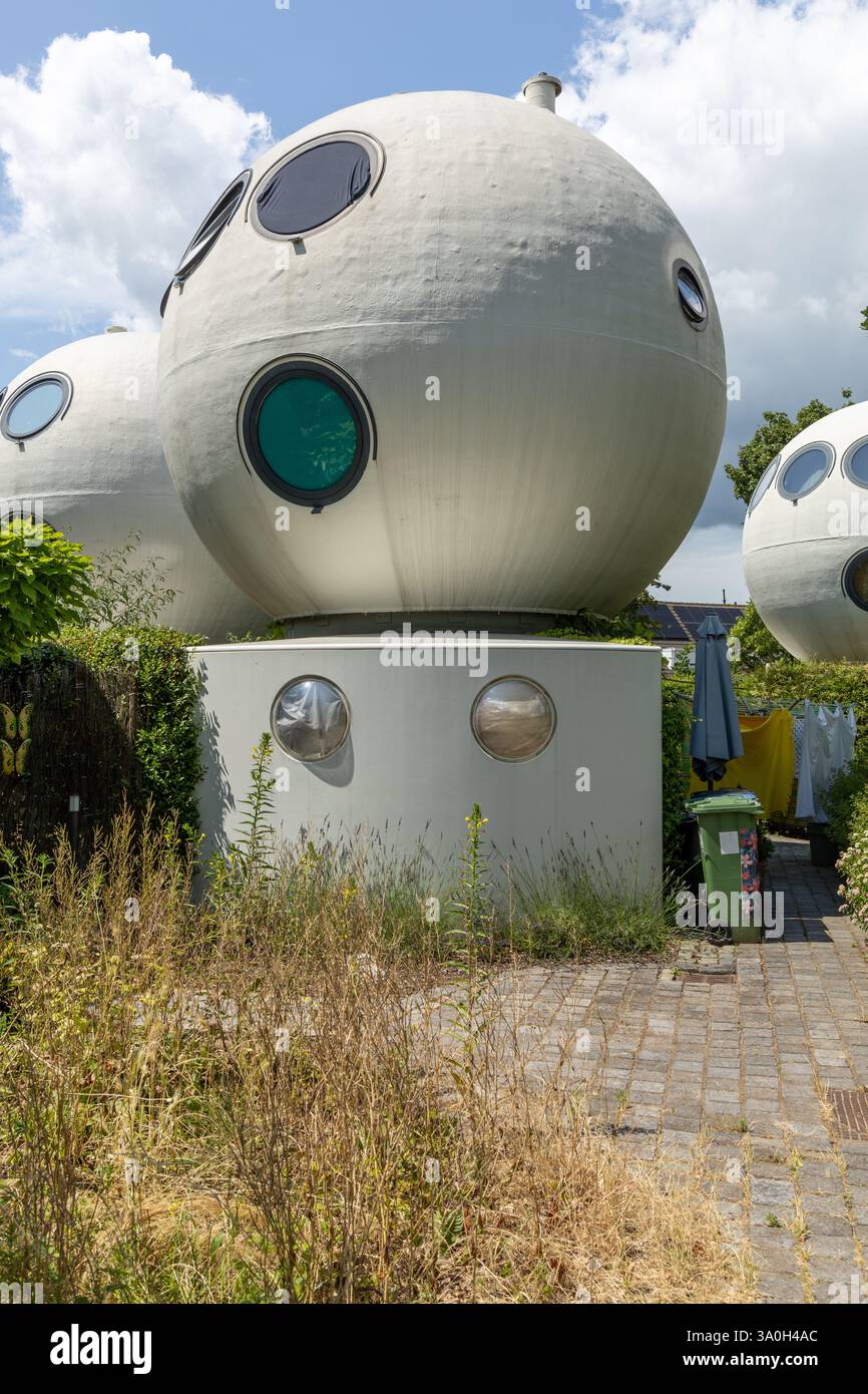 Bolwoningen Den Bosch. The sphere houses located in 's-Hertogenbosch ...