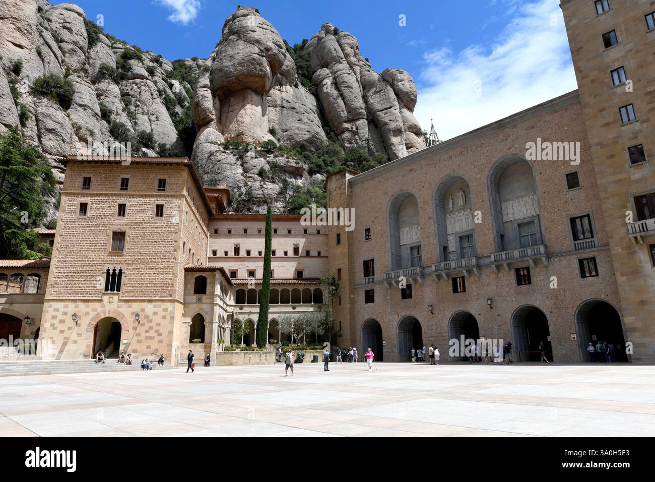 Abad oliva square hi-res stock photography and images - Alamy