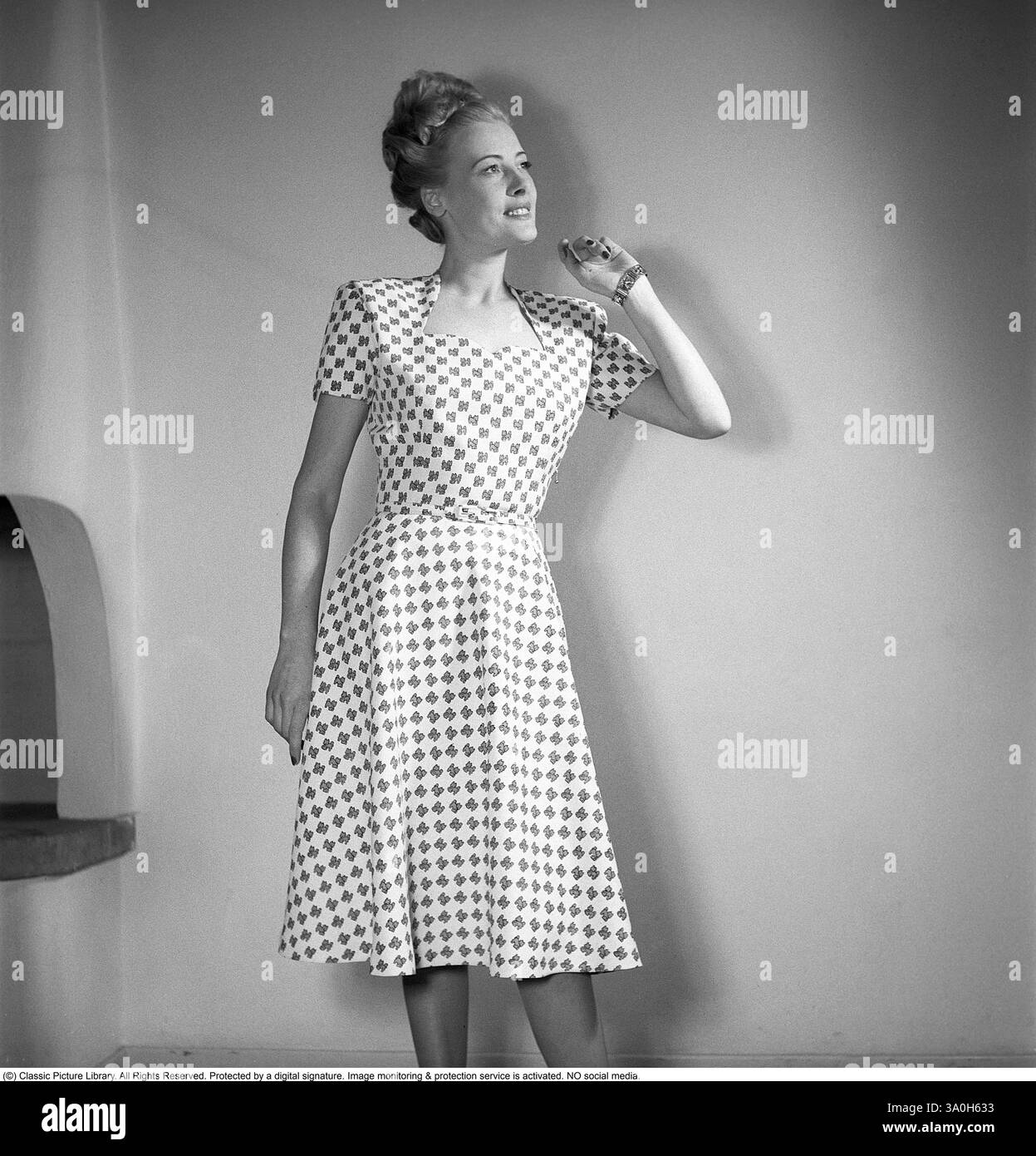 Fashion 1946, a young female model dressed in the fashion of the post ...