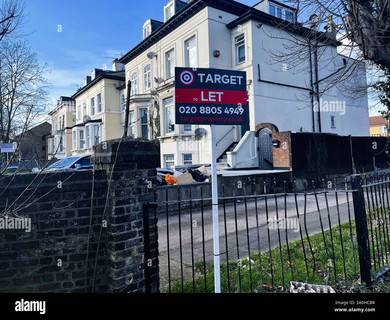 London, UK - March 02, 2025: Urban residence featuring a to-let sign ...
