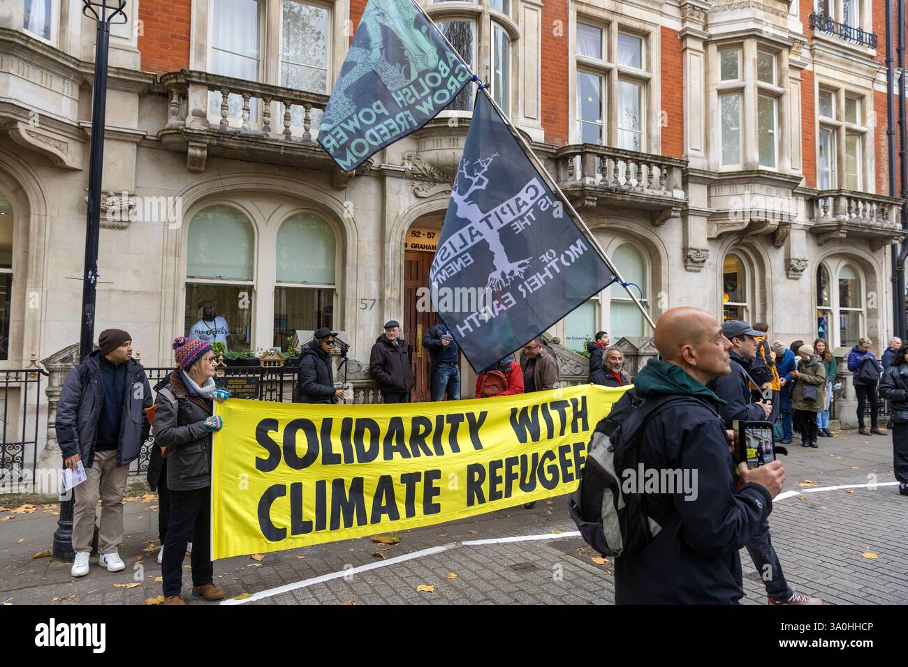Protesters gather and march during their March for Global Climate ...