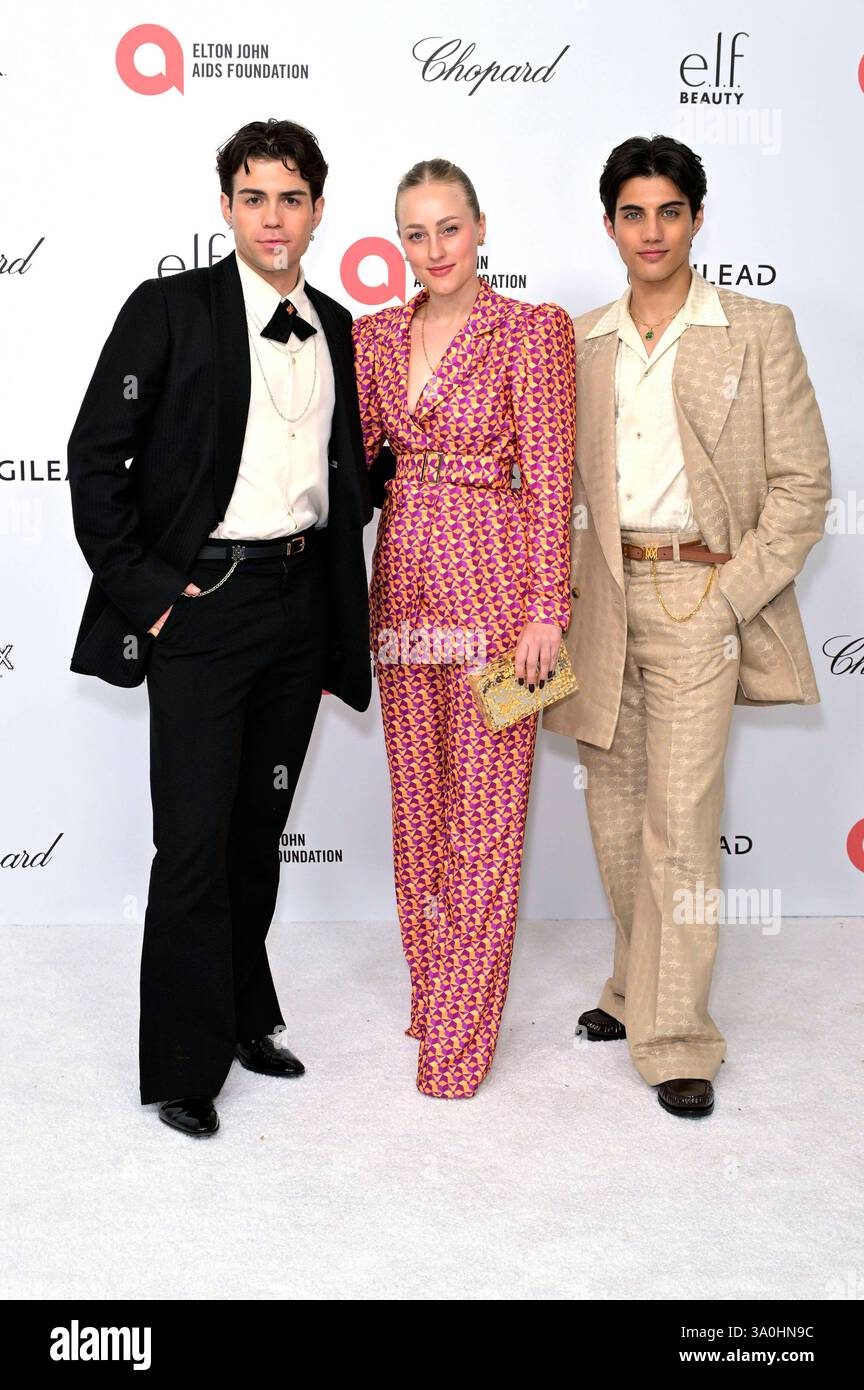 Gast, Alexandra Ola Richson-Brezwan und Nic Kaufmann bei der 33. Elton ...