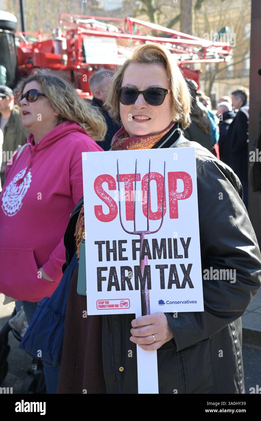 Governments inheritance tax hi-res stock photography and images - Alamy