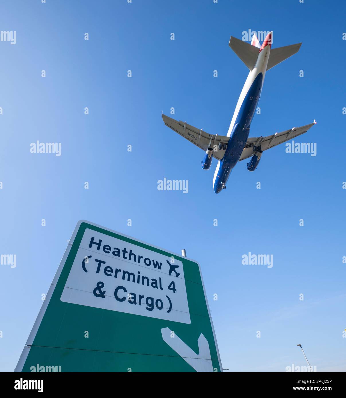 Heathrow Airport, London, UK. 4th Mar, 2025. Flight arrivals at ...