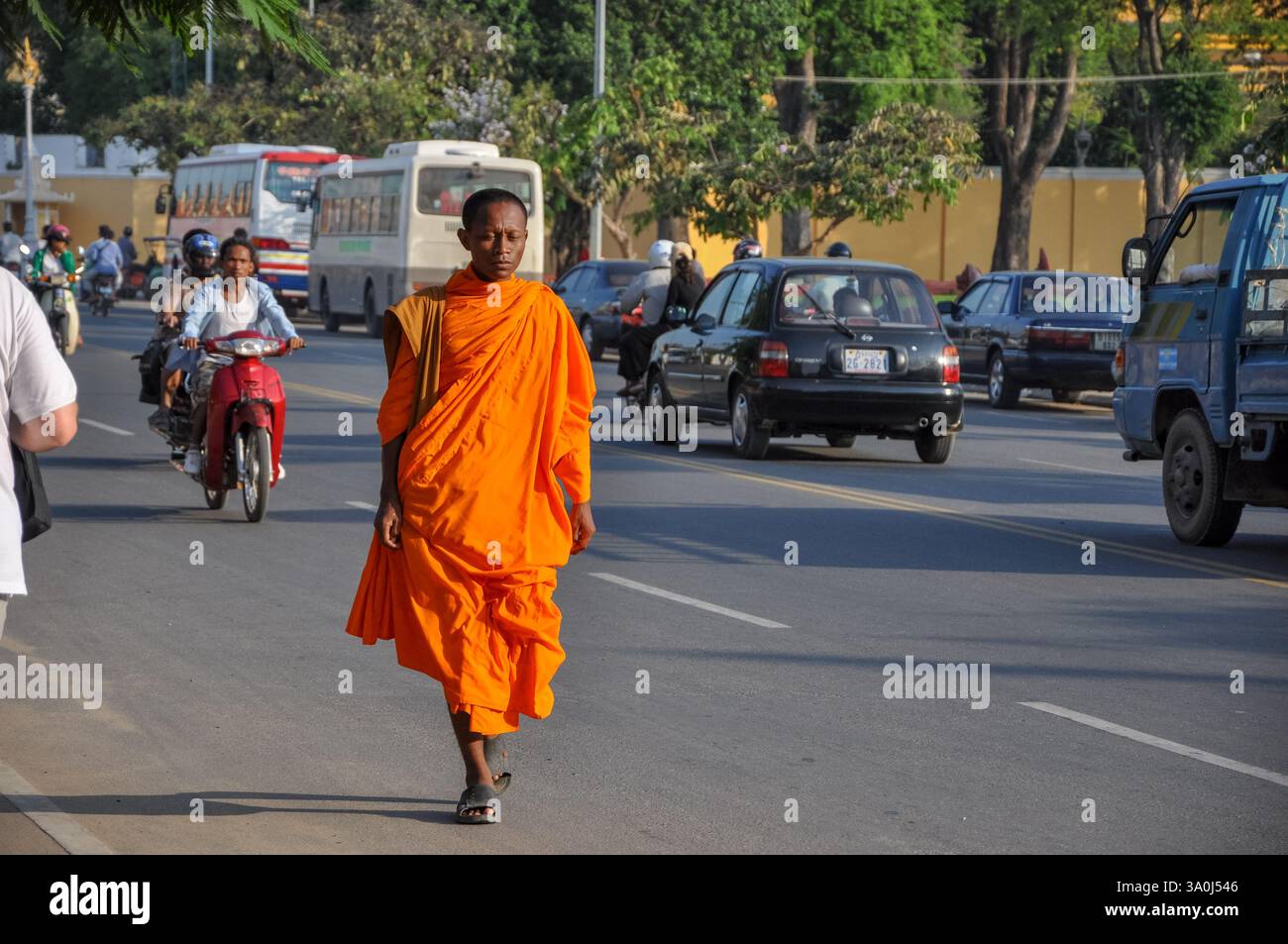 Motorbikes buses on bustling street hi-res stock photography and images ...
