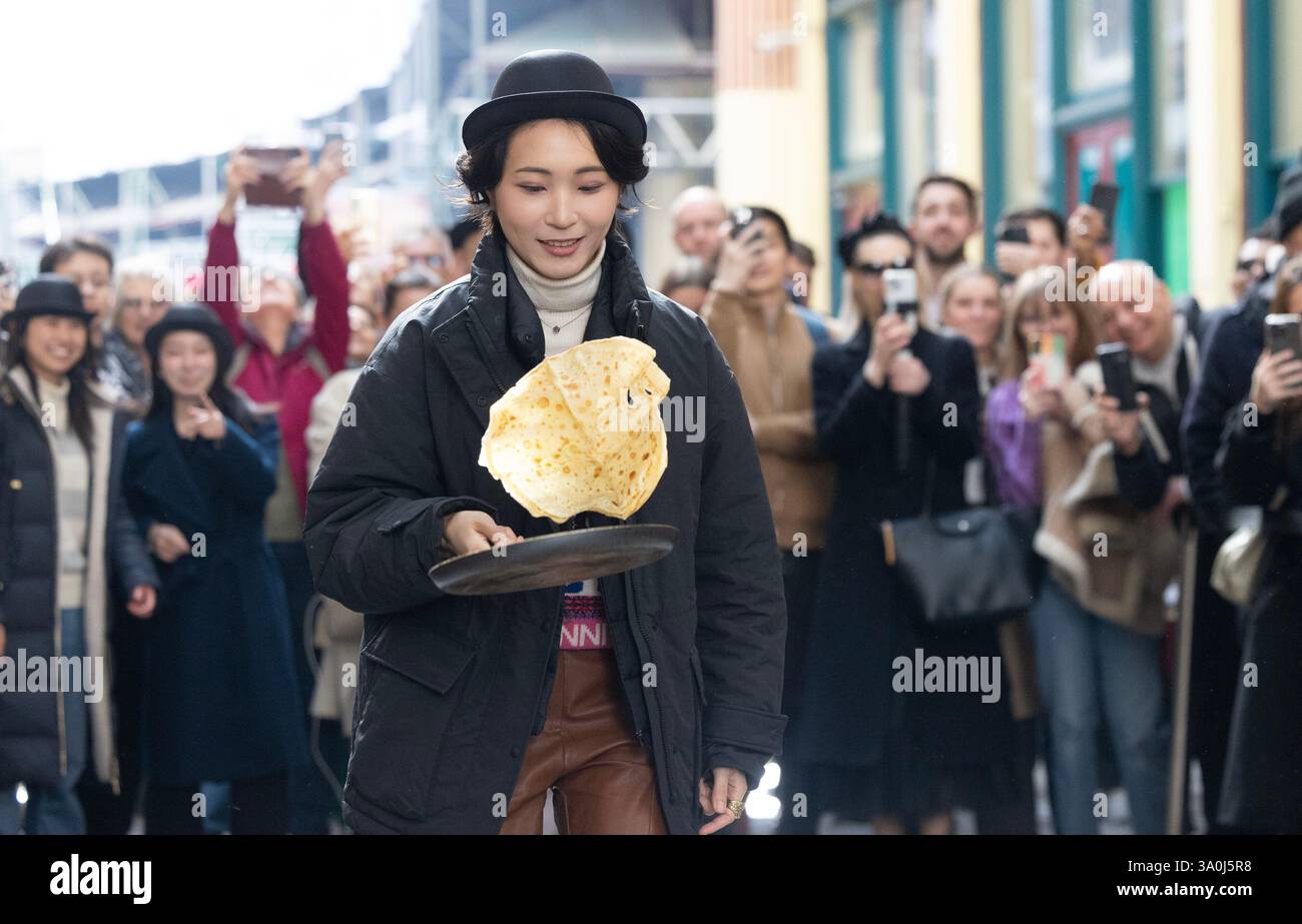 EDITORIAL USE ONLY People take part in the 16th annual Leadenhall ...