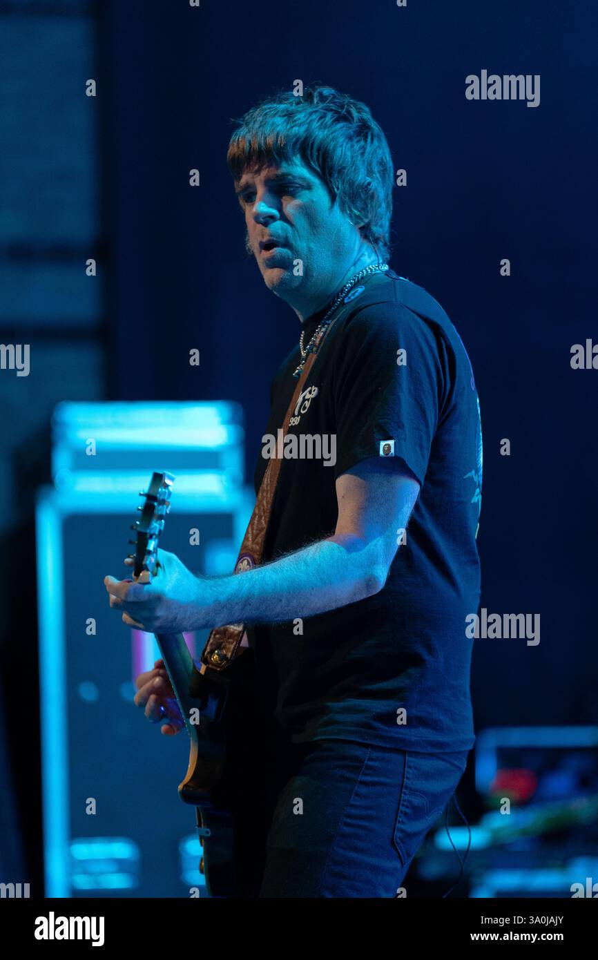 Shed Seven - Paul Banks Stock Photo - Alamy