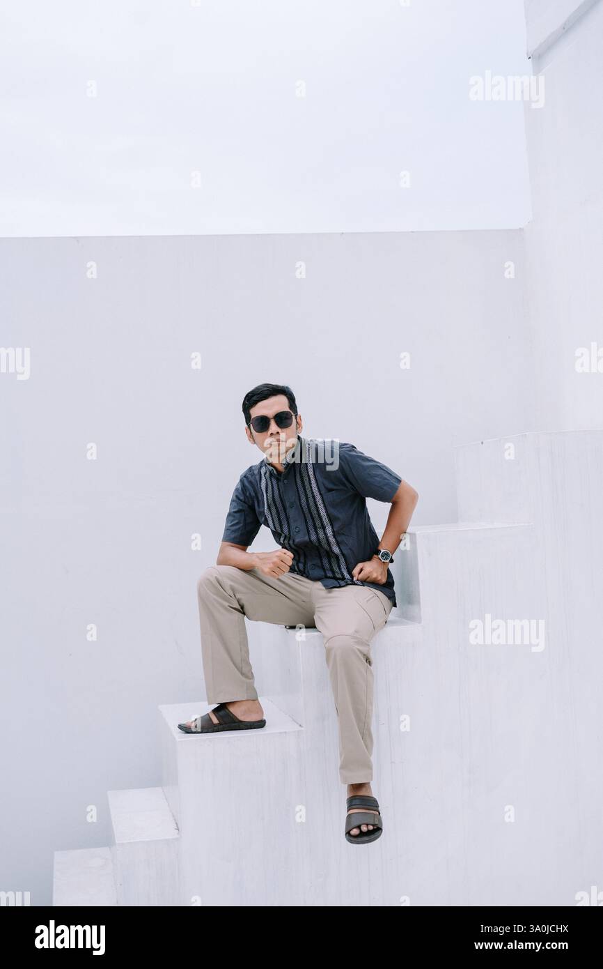 Pose exudes confidence hi-res stock photography and images - Alamy