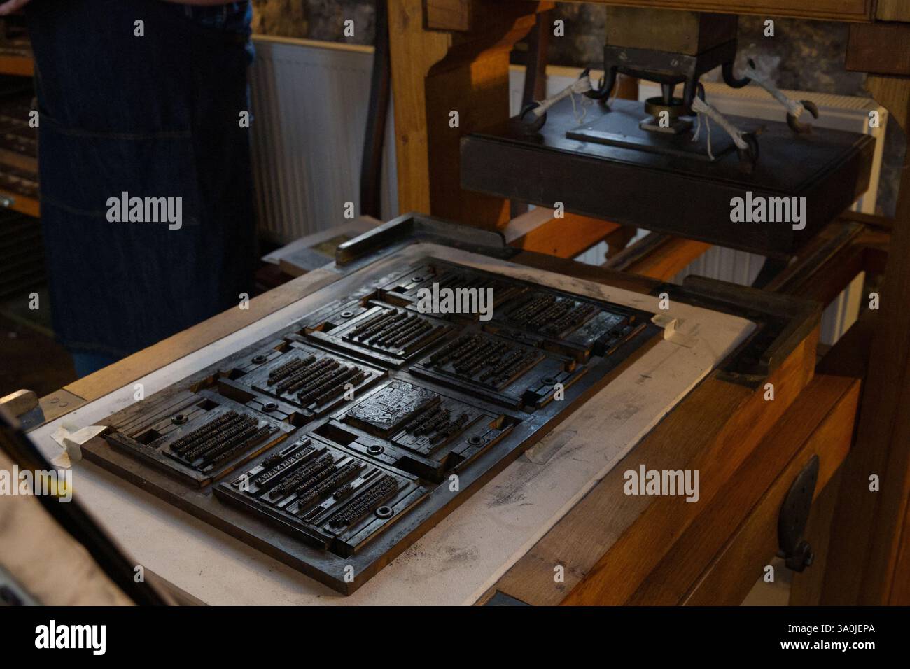 300th Anniversary replica wooden printing press as used by Benjamin ...