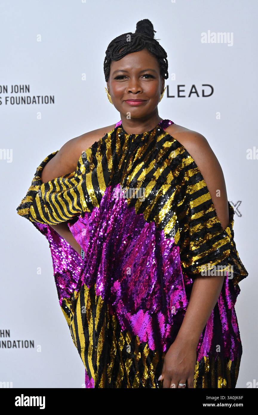 LOS ANGELES - MAR 2: Sarah Niles at the Elton John Academy Awards ...