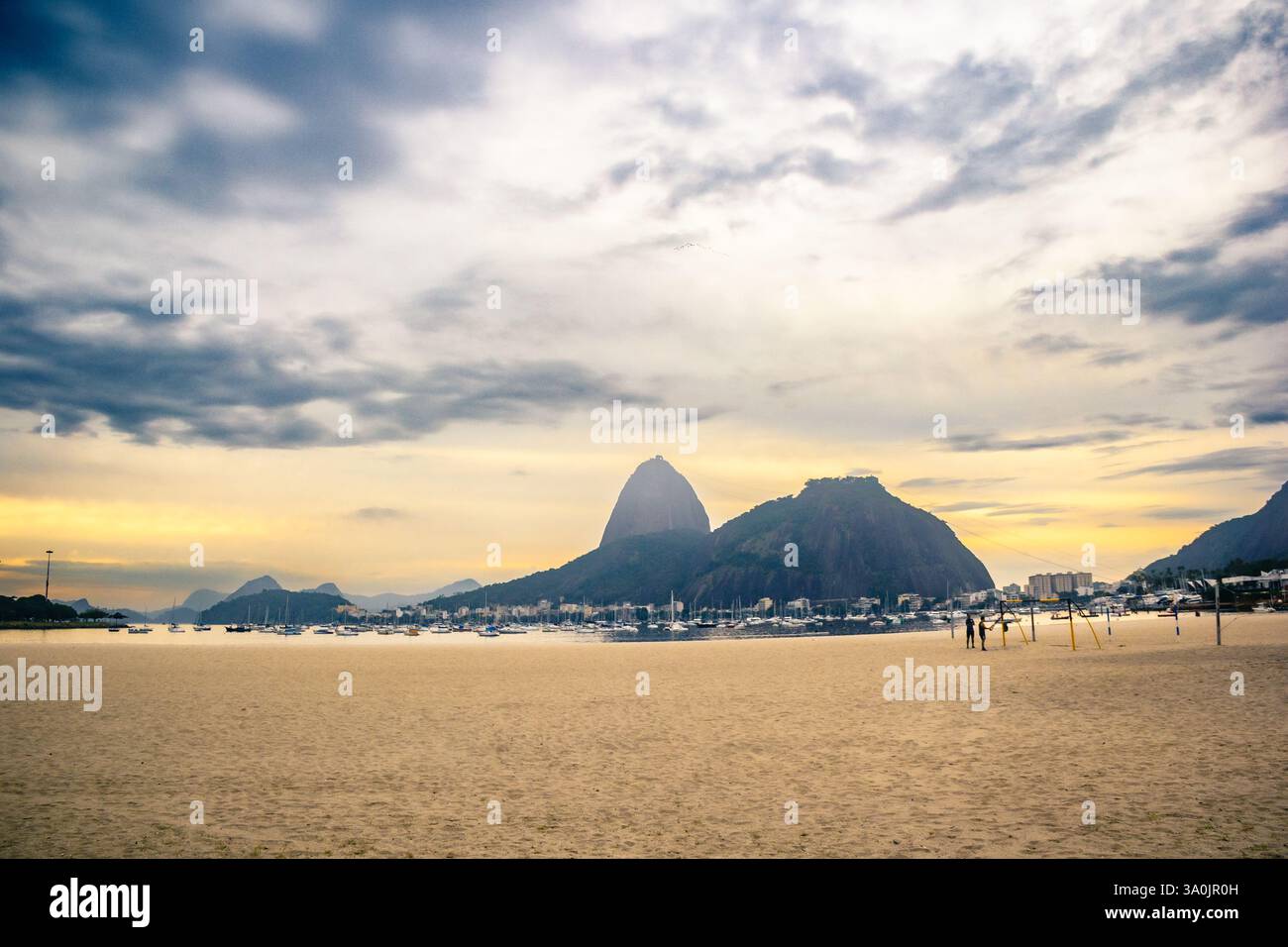Sunrise at Botafogo Beach, Rio de Janeiro - Brazil Stock Photo - Alamy