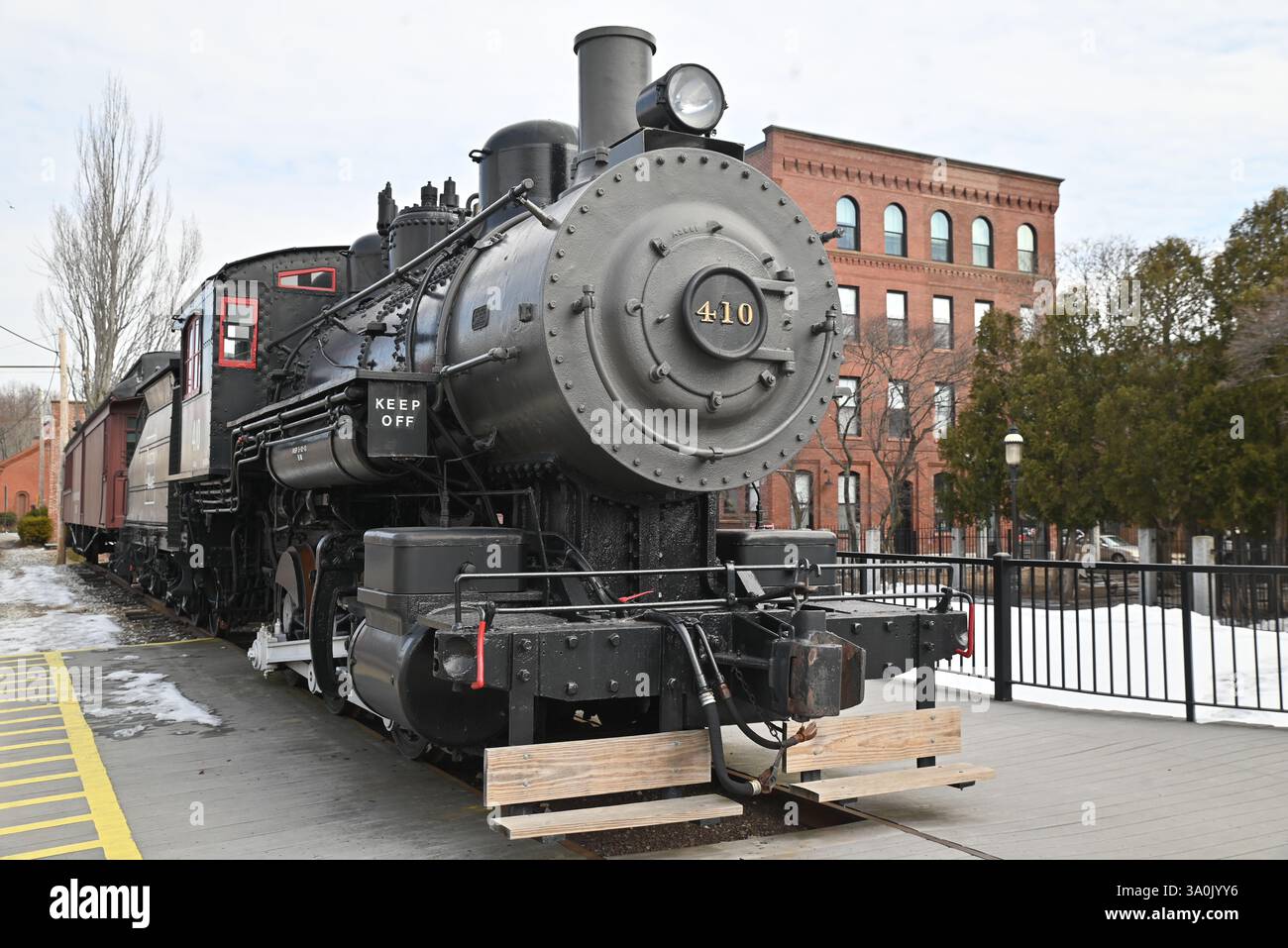Boston Maine train on tracks Stock Photo - Alamy