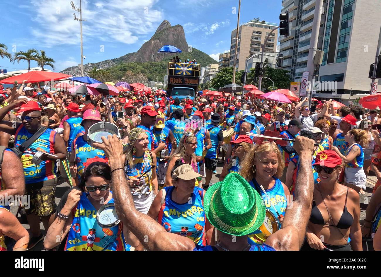 March 4, 2025, Rio De Janeiro, Rio De Janeiro, Brazil: Hundreds joined ...