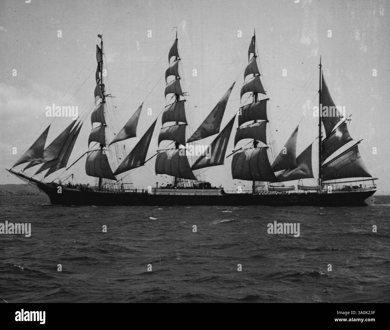 Modern battleship within hi-res stock photography and images - Alamy