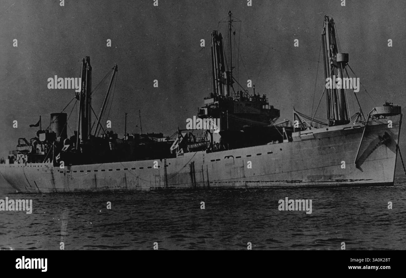 Tween decks Black and White Stock Photos & Images - Alamy