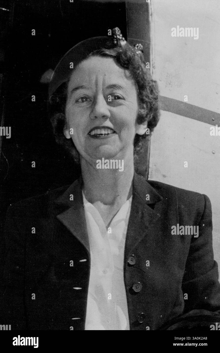 Jeff Bate & First Wife Thelma. April 18, 1951 Stock Photo - Alamy
