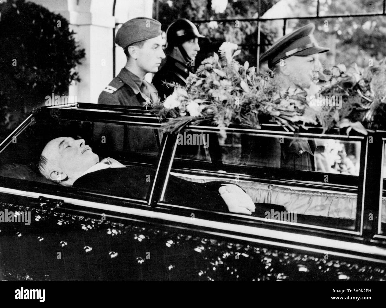 Dr. Benes Passes: Former president of Czechoslovakia Lies-in-State. Dr ...